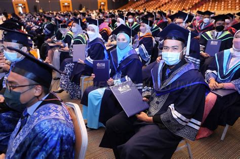 3149 Graduan Utem Dirai Pada Konvokesyen Ke 18