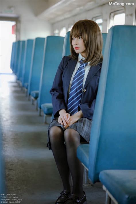 Coser Nyako喵子 火车jk制服 80 ảnh 1 Video