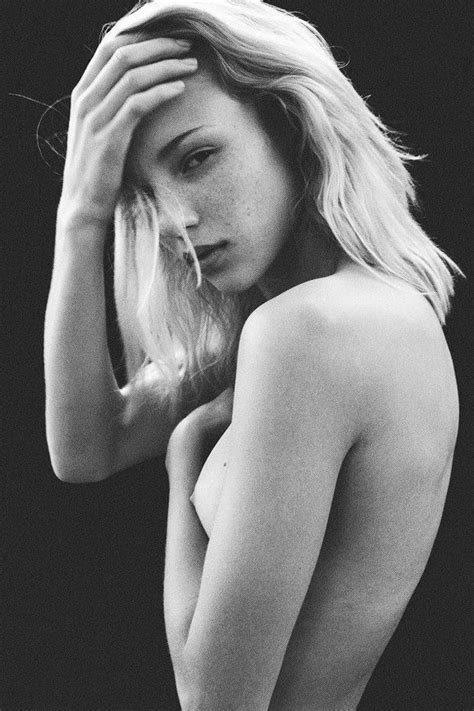 Foto De Rachel Yampolsky Sexy Look