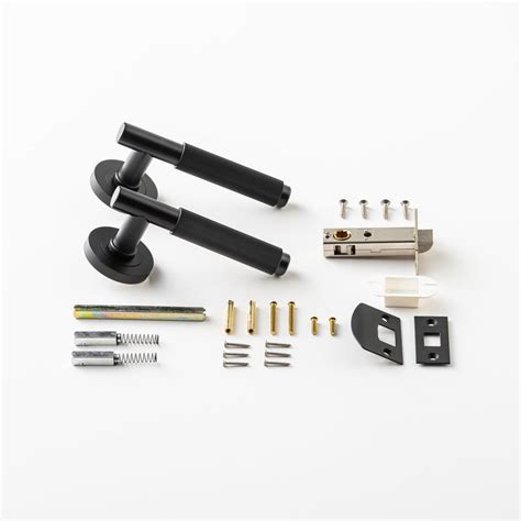 Linear Lever Black Lo And Co