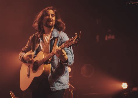 Noah Kahan Wallpapers Images Inside