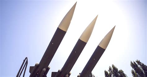 На околицях Запоріжжя ППО збила російську ракету міськрада Новости Section Ukr Net