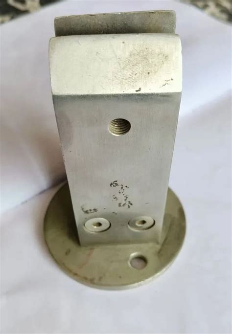 Stainless Steel Railing Grass Bracket For Home Size 4 Inch At ₹ 600