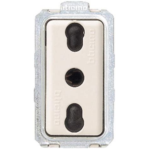 Toma Hembra De Seguridad 2pt 10 Y 16a 250 Vac Magic De Bticino 5180