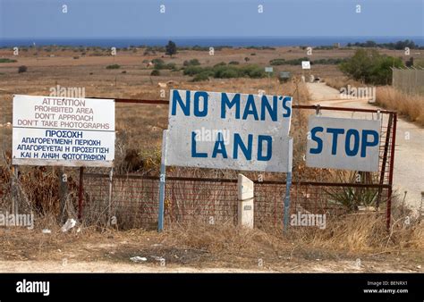 Buffer Zone High Resolution Stock Photography And Images Alamy