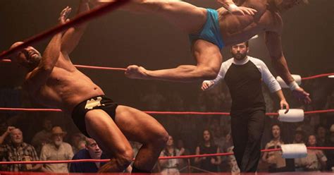 Zac Efron Surge Irreconhecível Em Trailer De Filme Sobre Luta Livre