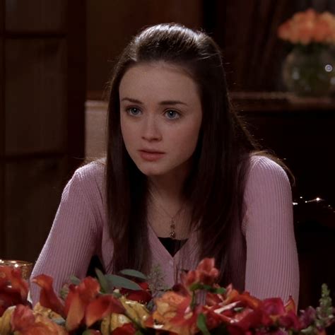 Pin De Jensyn 𝜗𝜚 Em Rory Gilmore Looks Style Looks