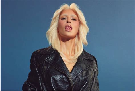 Kim Kardashian Bares All Rmcunewsandrumors