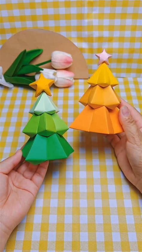 Pin By Luciana Lucas On Origami Christmas Origami Paper Crafts