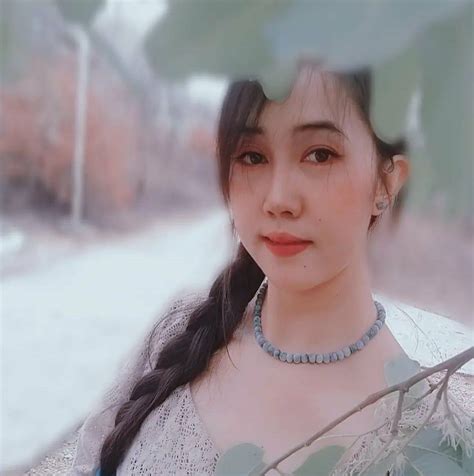 A သင် နဲ့ ထိုက်တန်သောအရာတွေ ေရာက်လာတော့မယ့်ကတ်ပါ။ထိုက်တန်သော ငွေကြေး