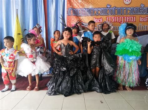 ชุดรีไซเคิลน้องๆอนุบาล1จ้า😍 ทำจากถุงดำ สื่อปฐมวัยน่ารักๆ