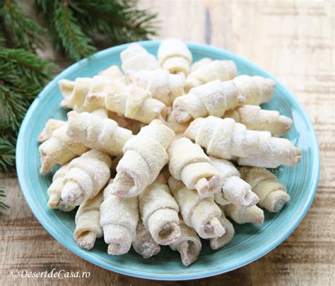Cornulete Foarte Fragede Cu Rahat Desertdecasa Ro Maria Popa