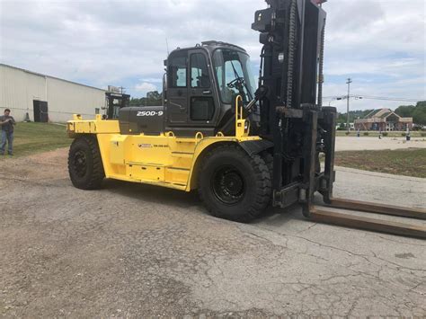 2017 Diesel Hyundai 250d 9 Pneumatic Tire 4 Wheel Sit Down