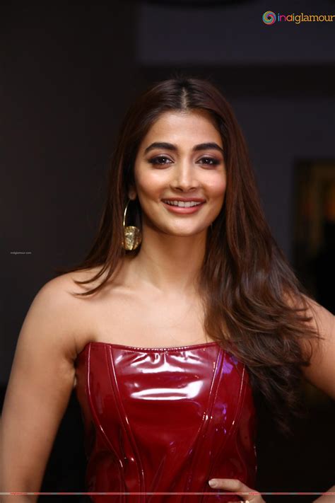 Pooja Hegde Actress Photosimagespics And Stills 19975 40