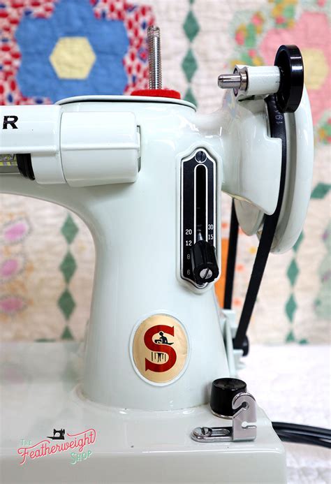 Singer Featherweight 221k Sewing Machine White Ev942 The Singer