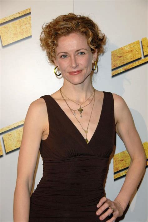 Leslie Hope Actress