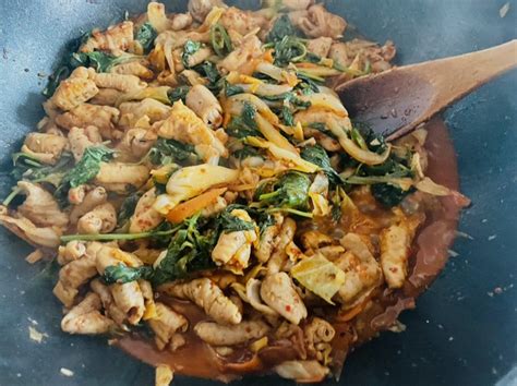 푸짐한 돼지곱창 야채 볶음 만드는법