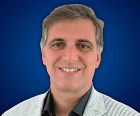 Mario Esquerdo Conferencista Charlas Motivacionales Latinoamérica