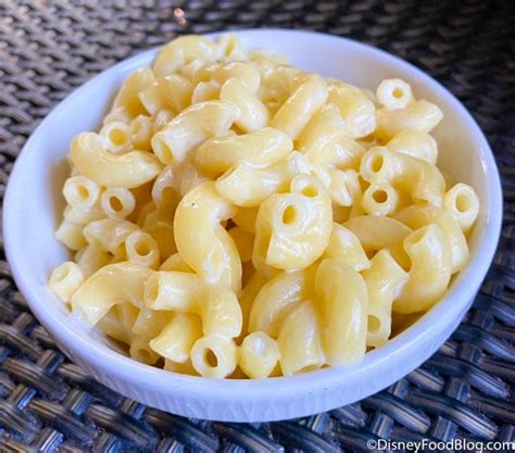 Review This Disney World Restaurant Had A Big Hit And A Big Miss For
