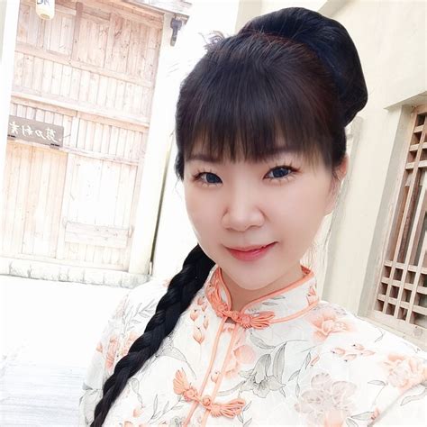 媽媽，早安，我起床了，媽媽，辛苦了，我有看媽媽的 Fb還有影片，媽媽辛苦了，是姨丈和阿公 By 鈺萍黃