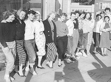 1950s Teenager Fashions Girls Fashion Trends And Clothing Styles