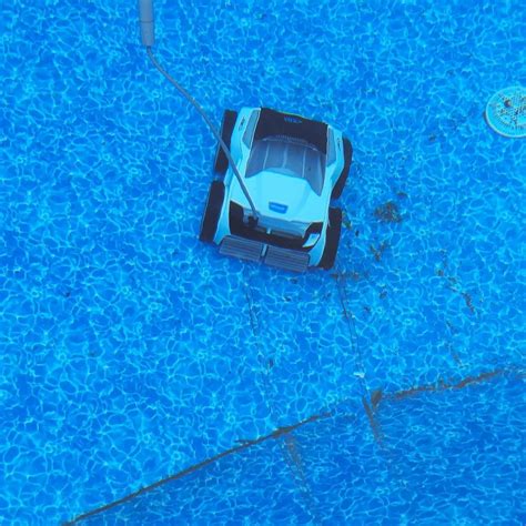 Polaris Vrx Iq Robotic Pool Cleaner Review Hobbies Point