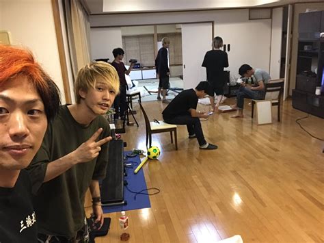 てつや【東海オンエア】 On Twitter 生放送終了！！！ めちゃおもろかったです！！！ よかったらアーカイブ残すんで見てみてね！！…