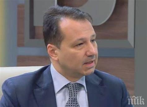 Бивш ковчежник на ДСБ хвана Радан Кънев по бели гащи Информационна агенция ПИК