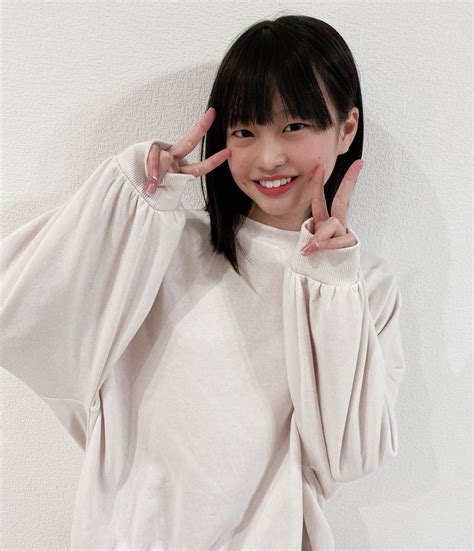 【画像あり】4月からjkの14歳・中3女子が膨らみかけのおっぱいを披露 翡翠速報