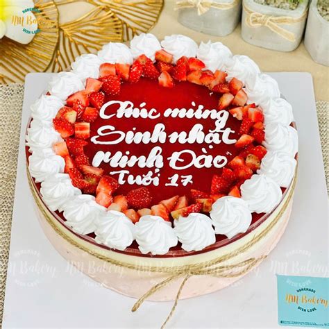 Mousse Dâu Dâu Hạt Lựu Kem 20cm Hmcake