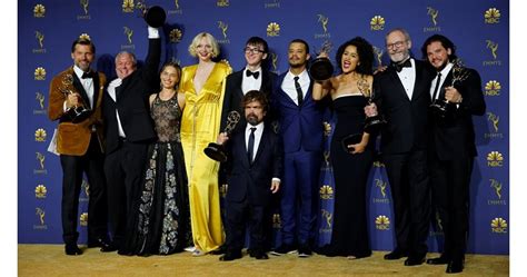 Игра на тронове бе удостоен с награда Еми за най добър драматичен сериал