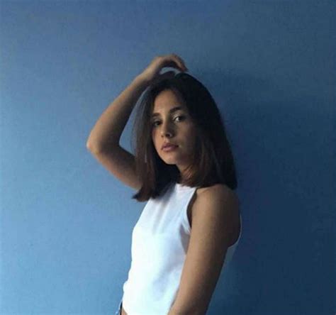 თბილისში მეორე დღეა 15 წლის გოგონას ეძებენ ფოტოები კვირა