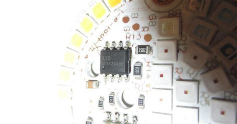 help identifying this chip it takes in pwm signals from an esp32 and