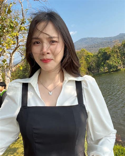 Monthana Chuthatus Most Cute Transgender Selfie Poses For Girls