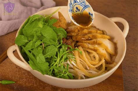 Cao Lau Noodles Best Cao Lau Hoi An Restaurants Culture Pham Travel