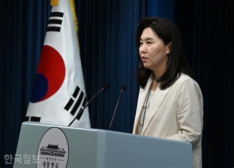 대통령실 질문하는 기자도 생중계 익명 뒤에 숨는 관계자 표현 관행도 줄어든다