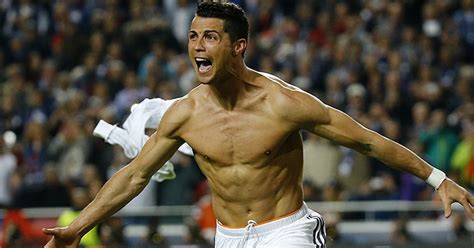 The Secret To Cristiano Ronaldos Famous Abs Is Actually Really Simple