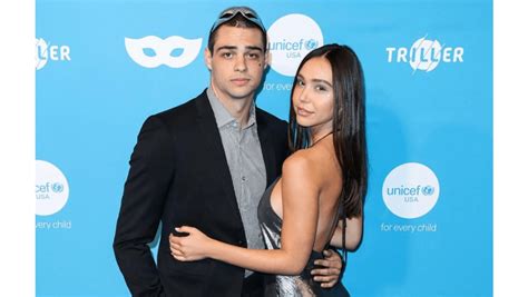 Alexis Ren Noah Centineo Is The Perfect Boyfriend 8days