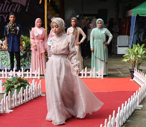 Program Studi Tata Busana SMK Negeri 1 Peusangan Mengadakan Lomba Fashion Show