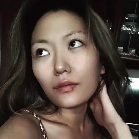 Rena Lee Renawriter • Threads Say More