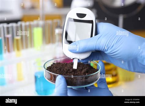 Soil Ph Test Hi Res Stock Photography And Images Alamy