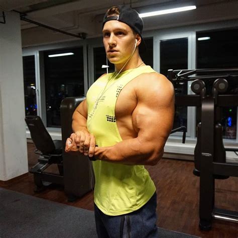 Steve Kris Greatest Physiques