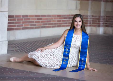 Senior Portrait Outfit Ideas Senior Portrait Outfits Lady Fashion