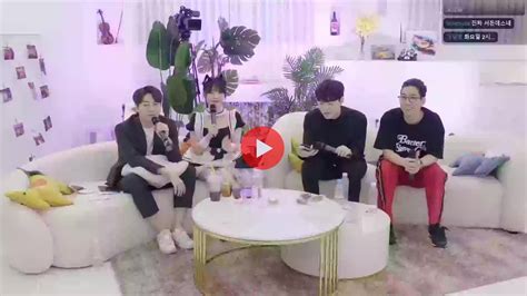 핸드폰으로 인터뷰 개짜치네ㅋㅋㅋㅋㅋㅋㅋㅋㅋㅋㅋㅋㅋ 치지직 에펨코리아