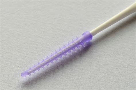 歯間ブラシの選び方と使用方法 東京・秋葉原の歯医者