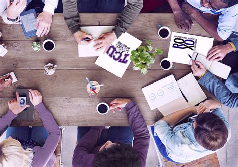 Section1 Feature Grid Strategic Communication