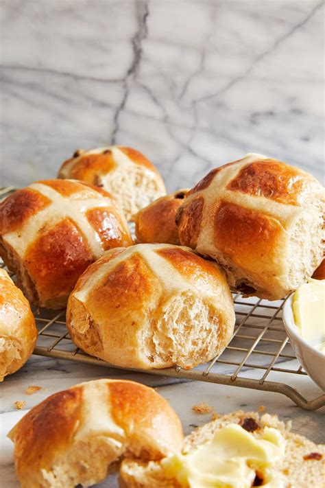 15 Irresistible Hot Cross Buns Recipes To Try Today Mexfoody