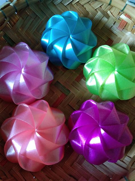 เหรียญโปรยทานดอกมะลิคละสี50ชิ้น งานตัวเปล่า ราคา109 บาท ล้านเหรียญโปรยทาน246 Thaipick