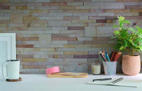 액자 커피 컵 화분 공장 및 흰색 테이블에 용품이있는 세련된 작업장 공간 복사 0명에 대한 스톡 사진 및 기타 이미지 0명 가구 가정 생활 Istock