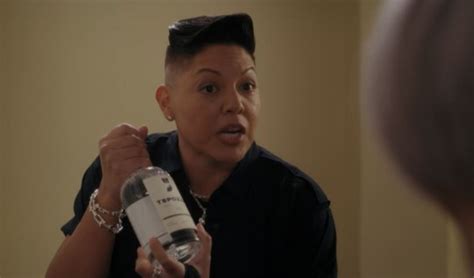 Sex And The City Reboot Miranda Has Sex With Non Binary Character Che